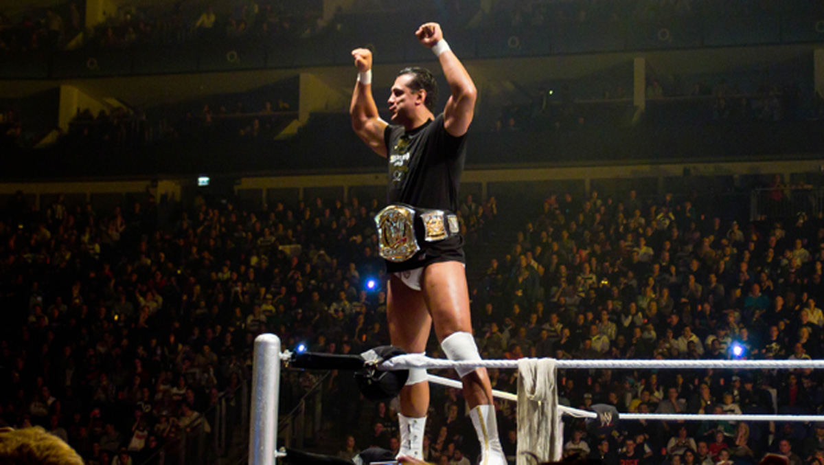 Can You Match the Finishing Move to the WWE Superstar? - Its The Vibe